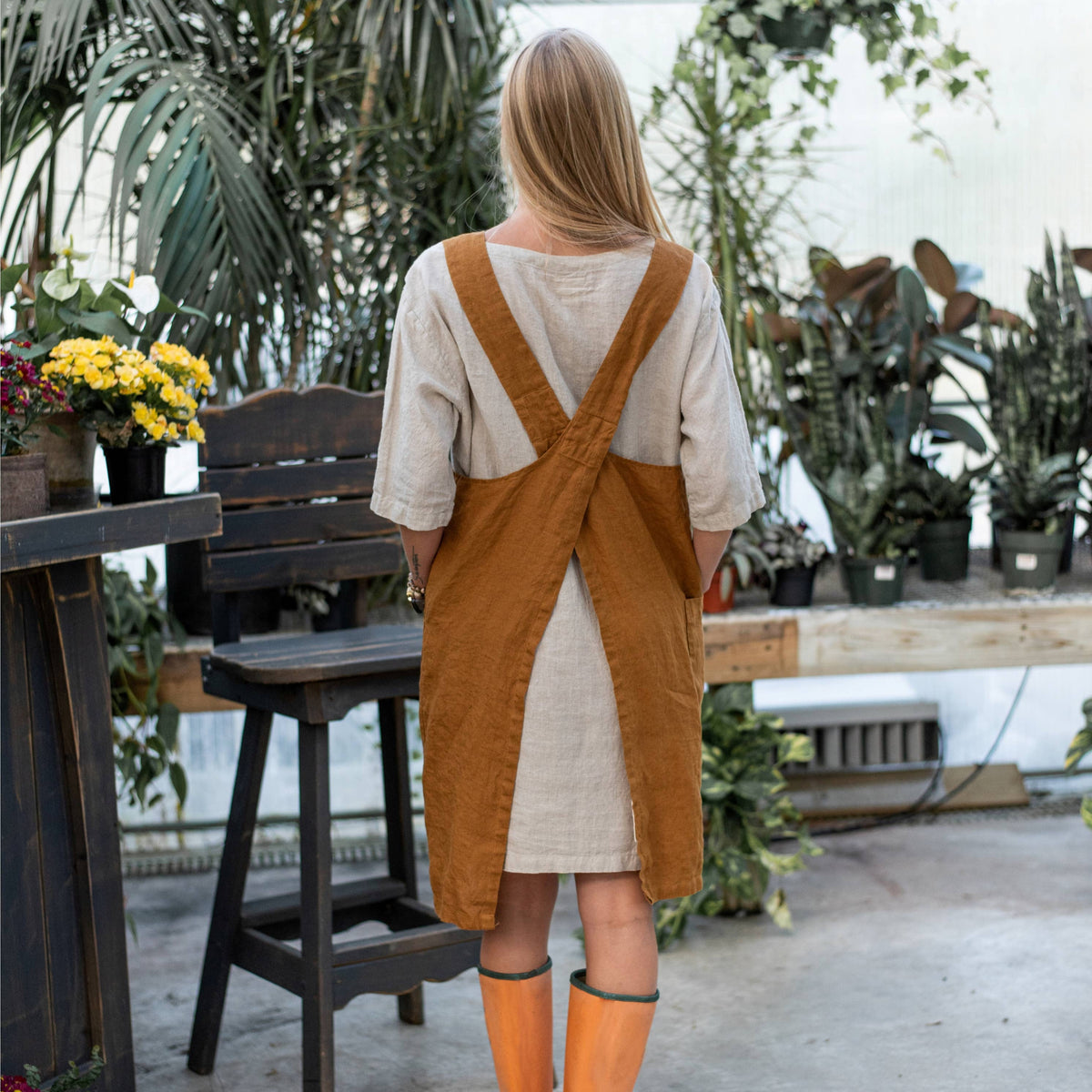 Clay Terracotta Linen Pinafore Japanese Apron – Mutual Adoration + POST