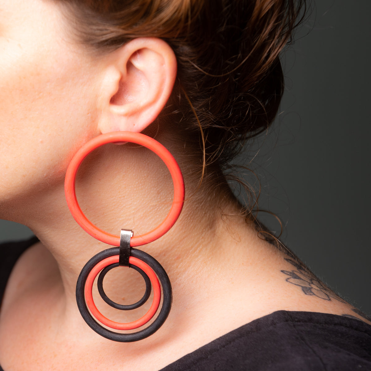Lucite Dangle Drop Earrings - Coral + Black Go-Go Rings – Mutual ...